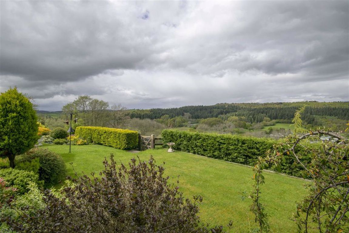 Minffordd, Llangyniew, Welshpool, SY21 0JT | Estate Agents & Auctioneers