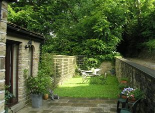 Salterlee Lodge, Staups Lane, Shibden Guide Price £425,000 For Sale